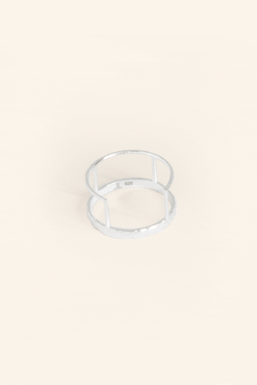 Stackable faceted ring